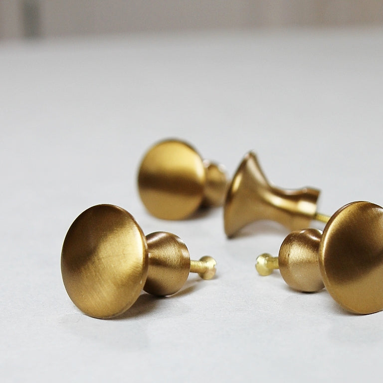 Brass Knob – Peter Fields