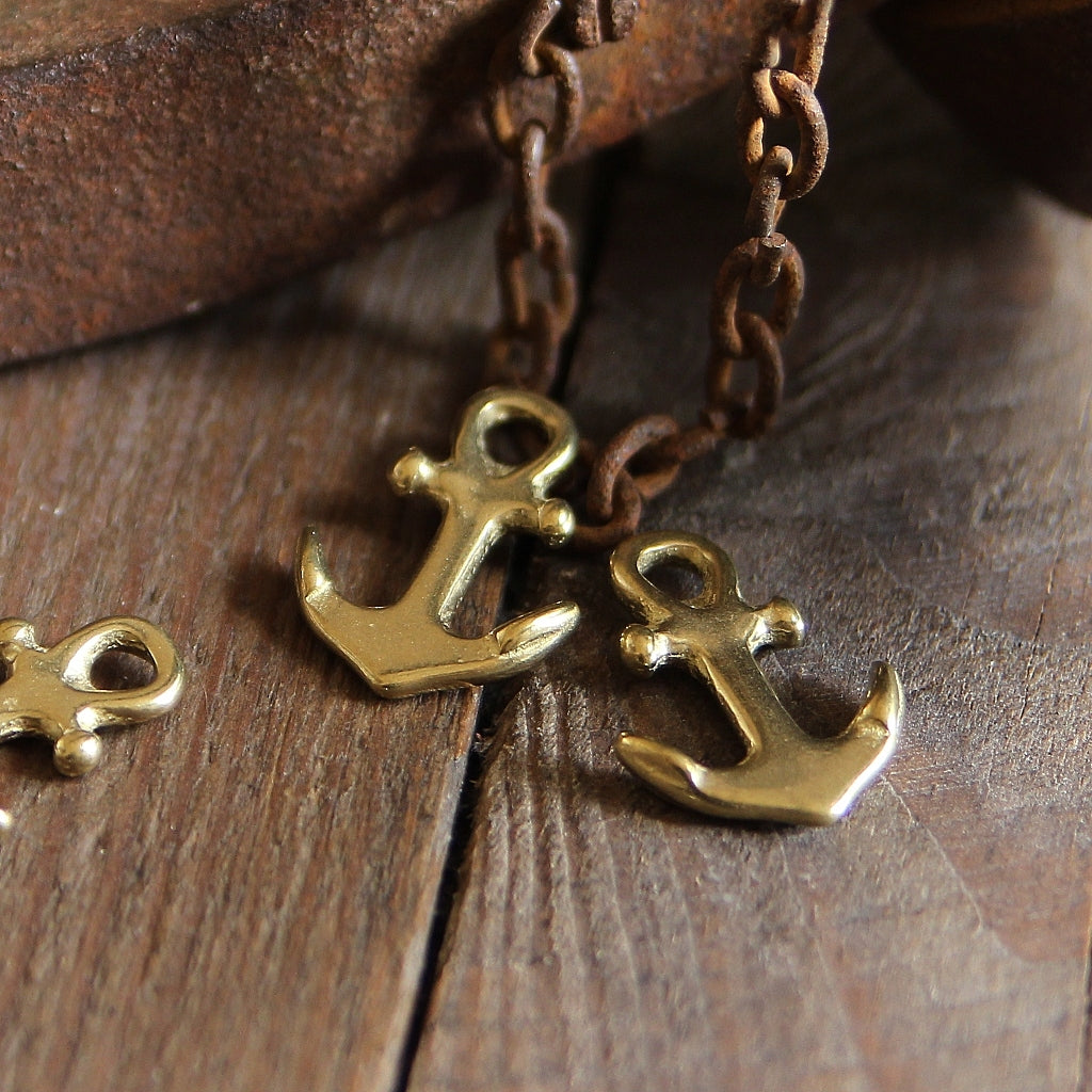 Brass Anchor Small | Smoky Sumis Store | Peter Fields